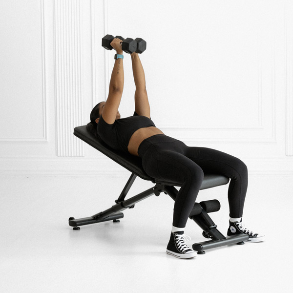 Dumbbell Incline Close-Grip Bench Press - Exercise Guide | Motra