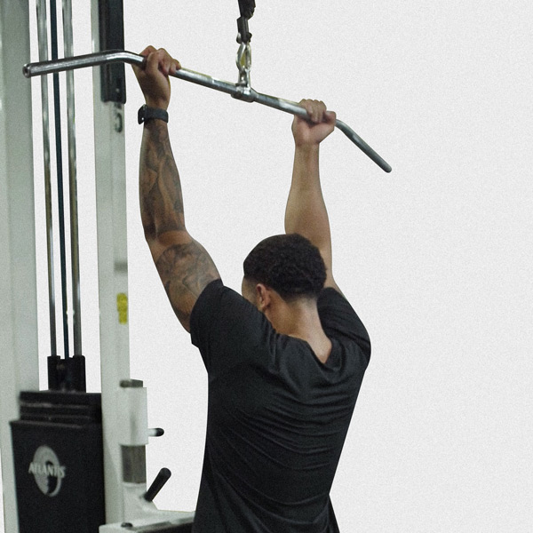 Cable Reverse-Grip Pull Down - Exercise Guide | Motra