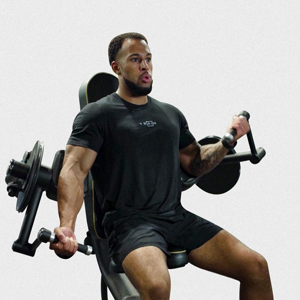 Machine Alternate Arm Curl - Exercise Guide | Motra
